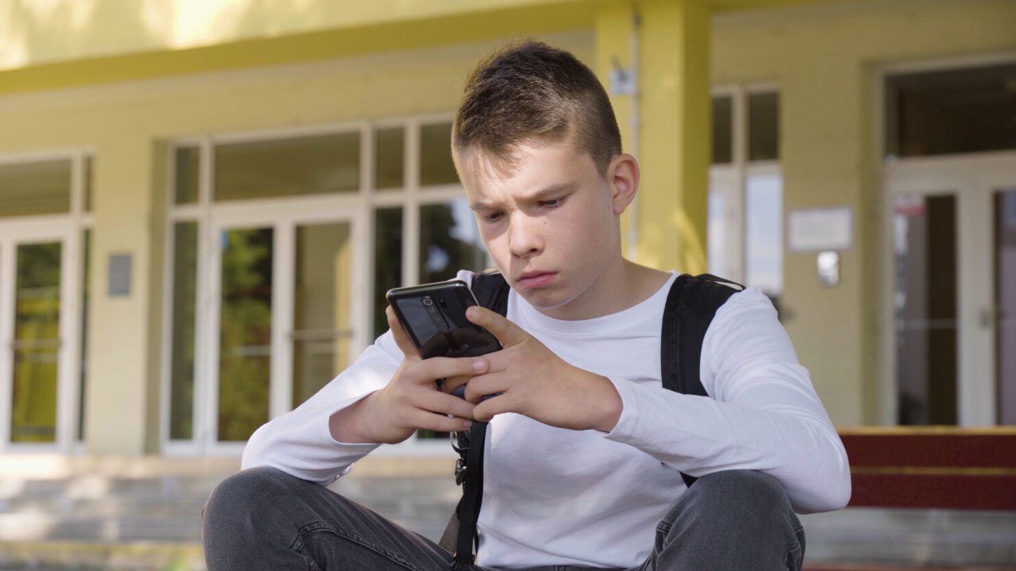 Arizona Limits Cell Phone Use in Schools - Children's Health Defense ...